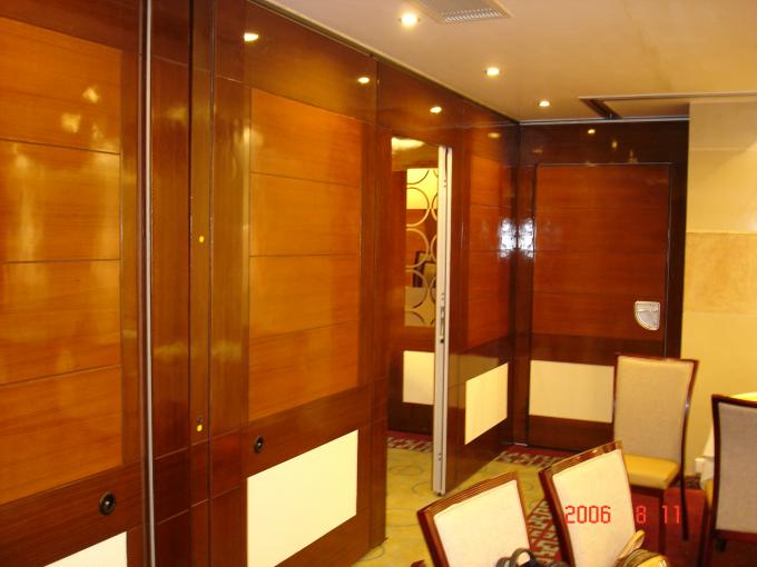 Training Room Folding Divider Walls , Folding Wall Panels For Home ...