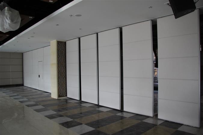 Aluminum Folding Acoustic Partition Wall , Sound Absorbing Movable Wall ...