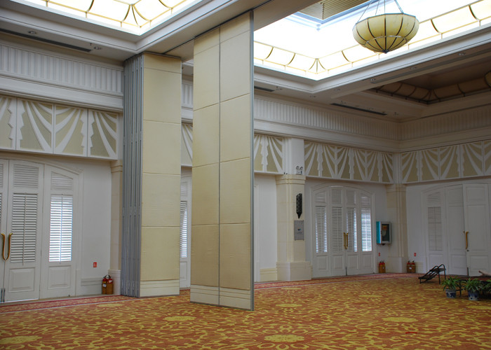 Veneer Gypsum Acoustic Folding Partitions , Accordion Folding ...